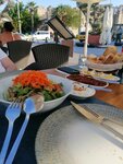 Black & White (Camikebir Mah., Atatürk Blv., No:35, Kuşadası, Aydın), kafe  Kuşadası'ndan