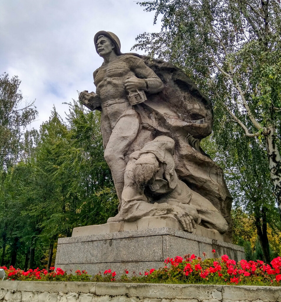 Anıt, heykel Sailor, Volgograd, foto