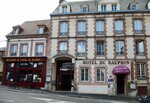 Brit Hotel du Dauphin (Normandie, Département Orne, Arrondissement de Mortagne-au-Perche, L'Aigle, Place de la Halle), otel