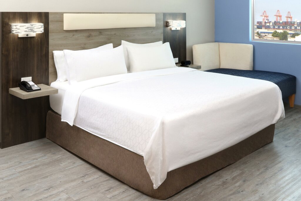 Otel Holiday Inn Express Manzanillo, Manzanillo, foto