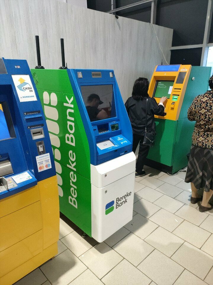 ATM'ler Bereke Bank, Aktöbe, foto