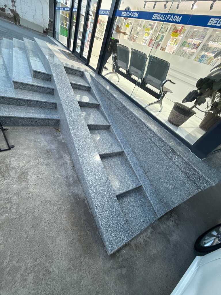 Eczaneler Begali Farm, Fergana eyaleti, foto