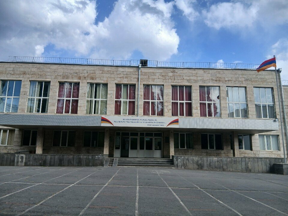 Ortaokul Yerevan primary school №196 named after Ashot Navasardyan, Erivan, foto