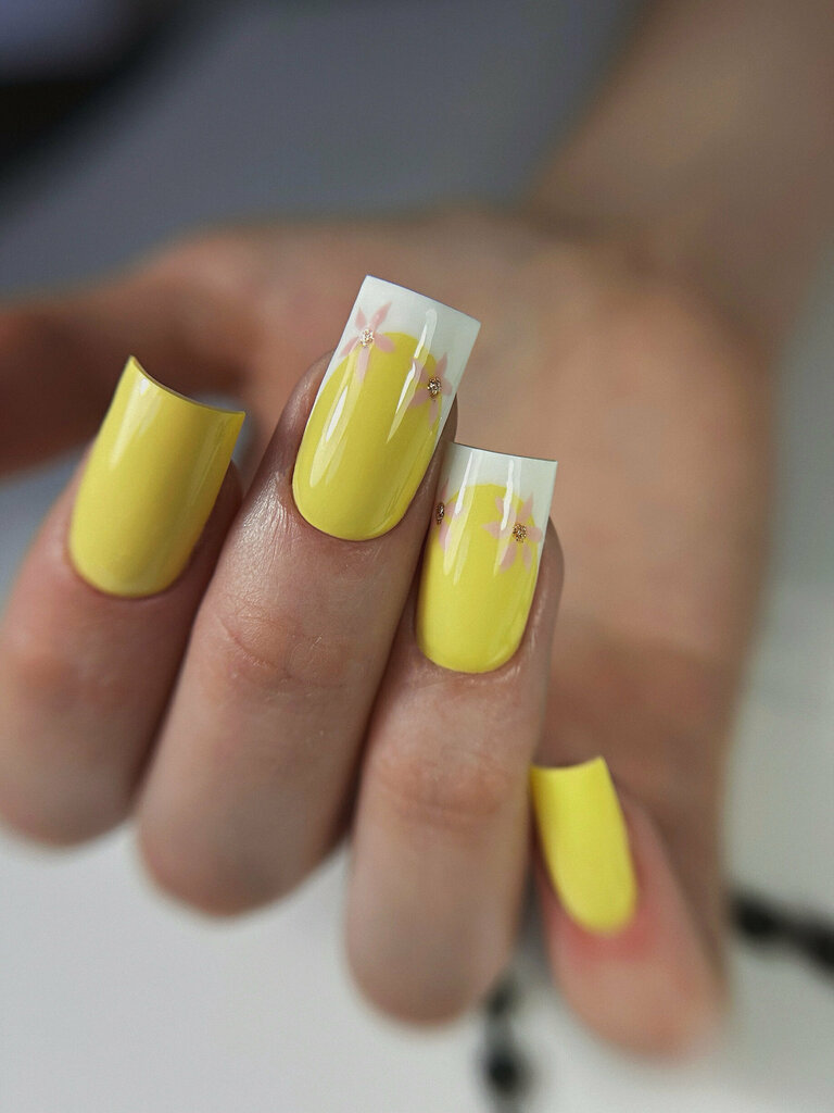 Manikür-pedikür Nail Studio by Alina Lykova, Briansk, foto
