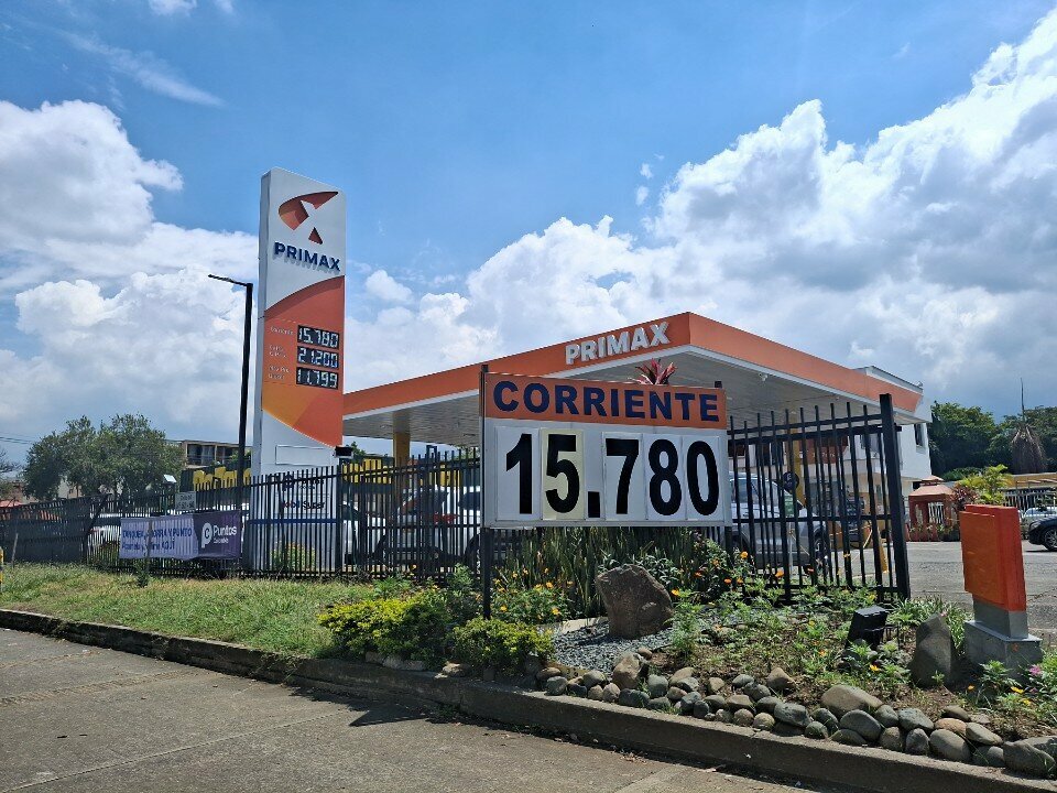 Benzin istasyonu Primax, Cali, foto