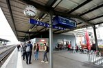 Nyon (Vaud, Nyon, Chemin de Prélaz), tren istasyonu  Vaud'dan