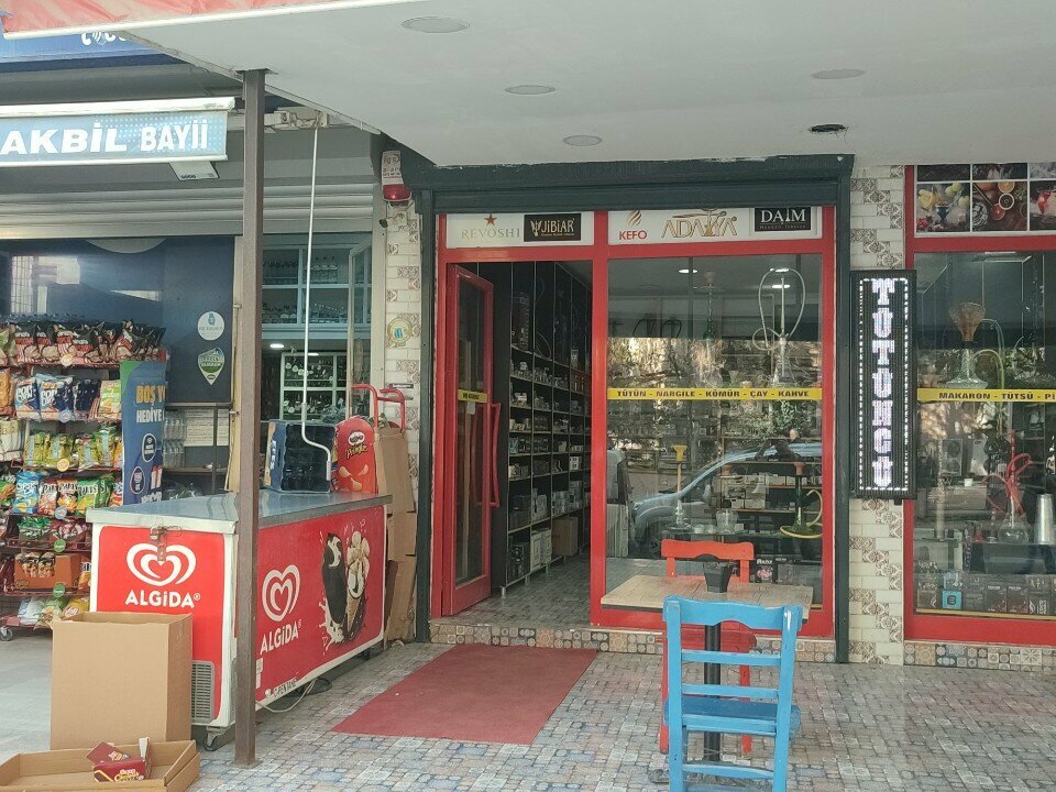 Tütün, sigara mağazaları Lisa Tobacco, İstanbul, foto