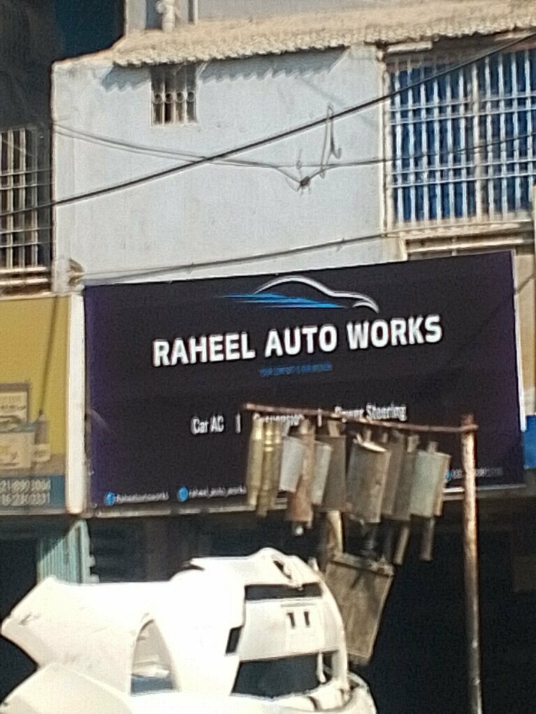 Otomobil servisi Raheel auto workshop, Karaçi, foto