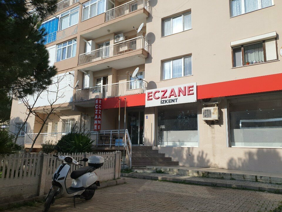 Eczaneler İzkent Eczanesi, İzmir, foto