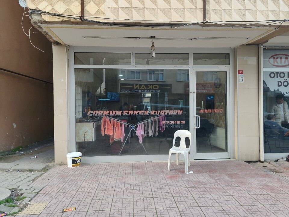 Berberler Coşkun Erkek Kuaförü, İstanbul, foto