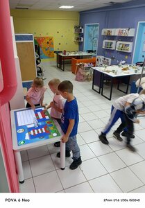 Умка (ulitsa Bubentsa No:21/3), eğlence merkezleri  Pugaçov'dan