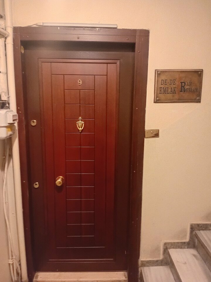 Emlak ofisi Dede Emlak, İstanbul, foto