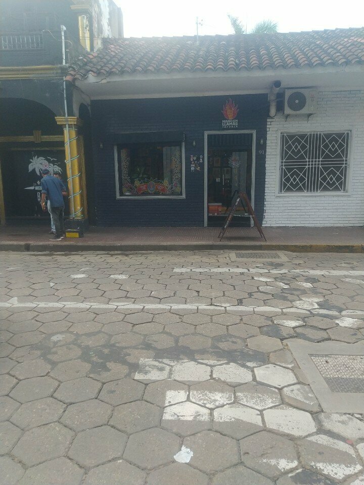 Berberler Tatoo&barbershop, Santa‑Krus, foto