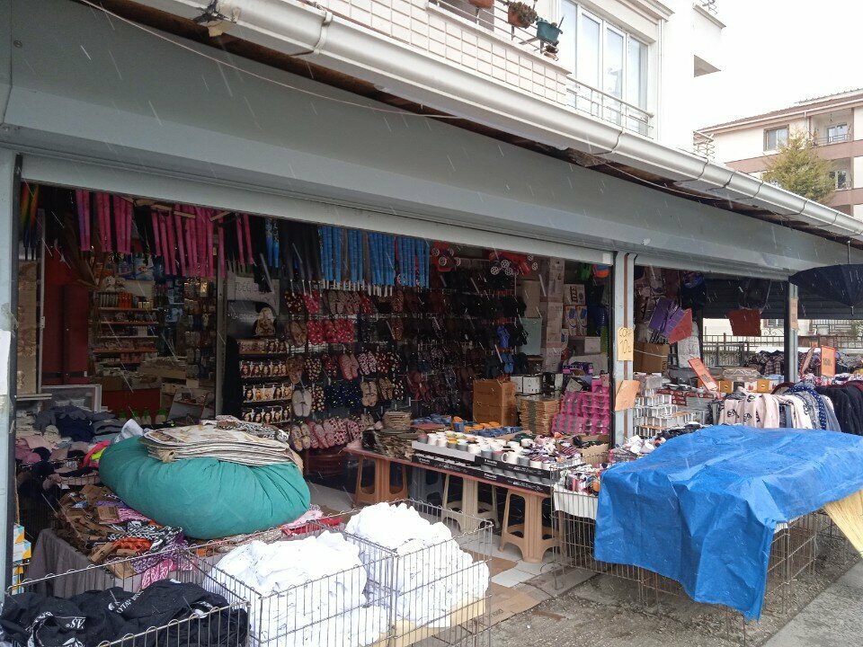 Ucuzluk mağazası Şaka Gibi, Ankara, foto
