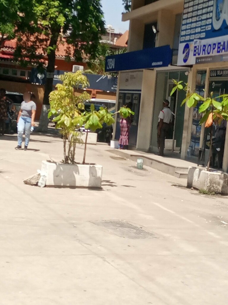 Banka Banco Angolano de Investimentos, Loanda, foto