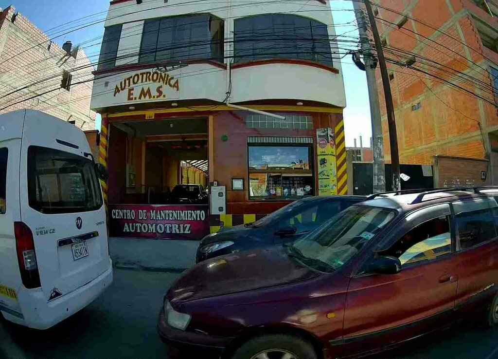 Oto döşeme Autotrónica E. M. S., El Alto, foto