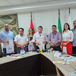 Ine (Department of La Paz, Provincia Murillo, La Paz, Avenida Jose Carrasco), devlet kurumları ve bakanlıklar  La Paz'dan