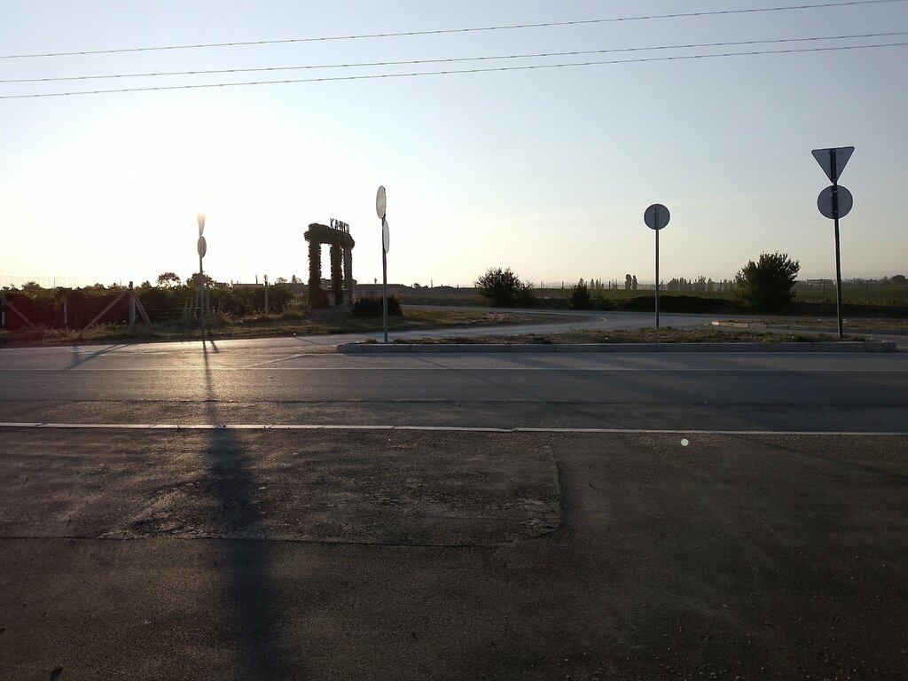 Giriş işareti Качинский, Sevastopol, foto