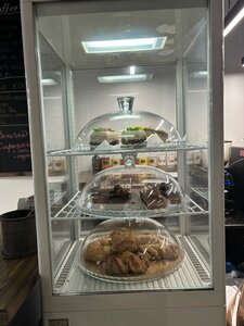 Черный&Крепкий (Vladimirskaya ulitsa No:5), kafe  Petuşki'den