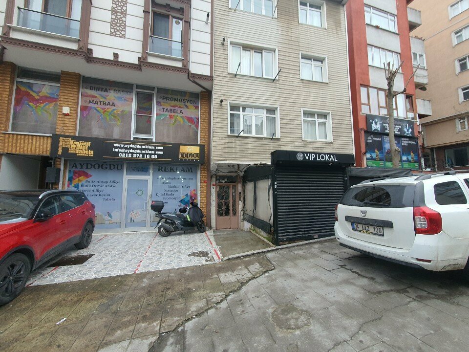 Otomobil satış galerileri Lion's Rent A Car, İstanbul, foto