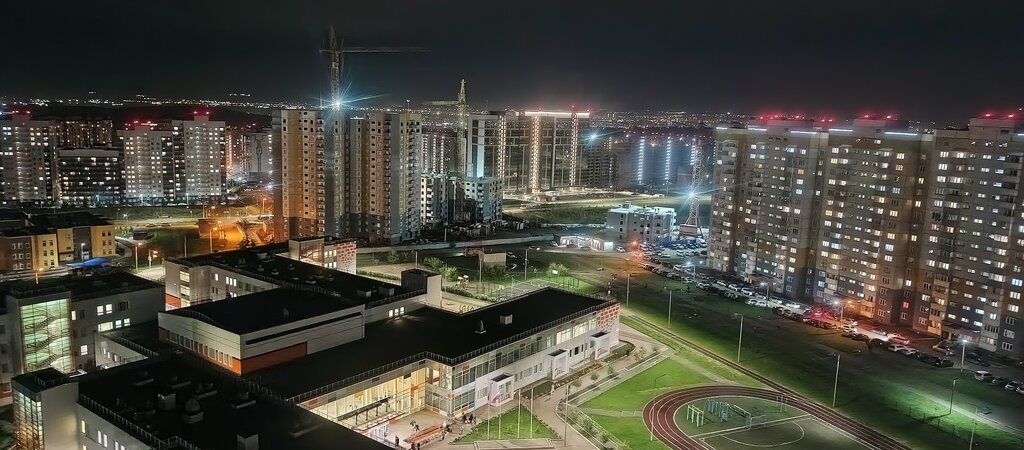 Konut blokları Nanjul-Solnechnyi, Krasnoyarsk, foto