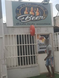 Ponto Zero (Luanda, Rua Sagrada Esperança), bar  Loanda'dan