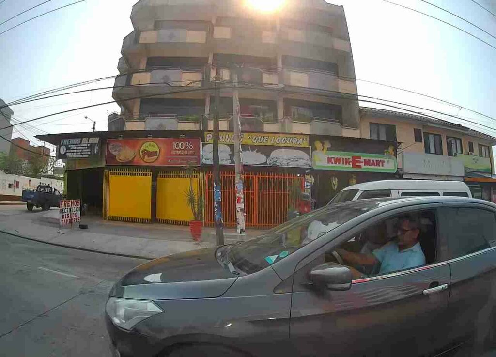 Restoran Pollos Que Locura, Santa‑Krus, foto