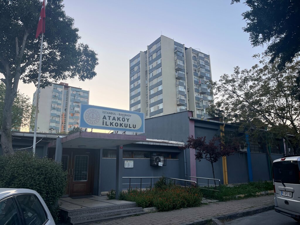 i̇lkokul Ataköy İlkokulu, İstanbul, foto