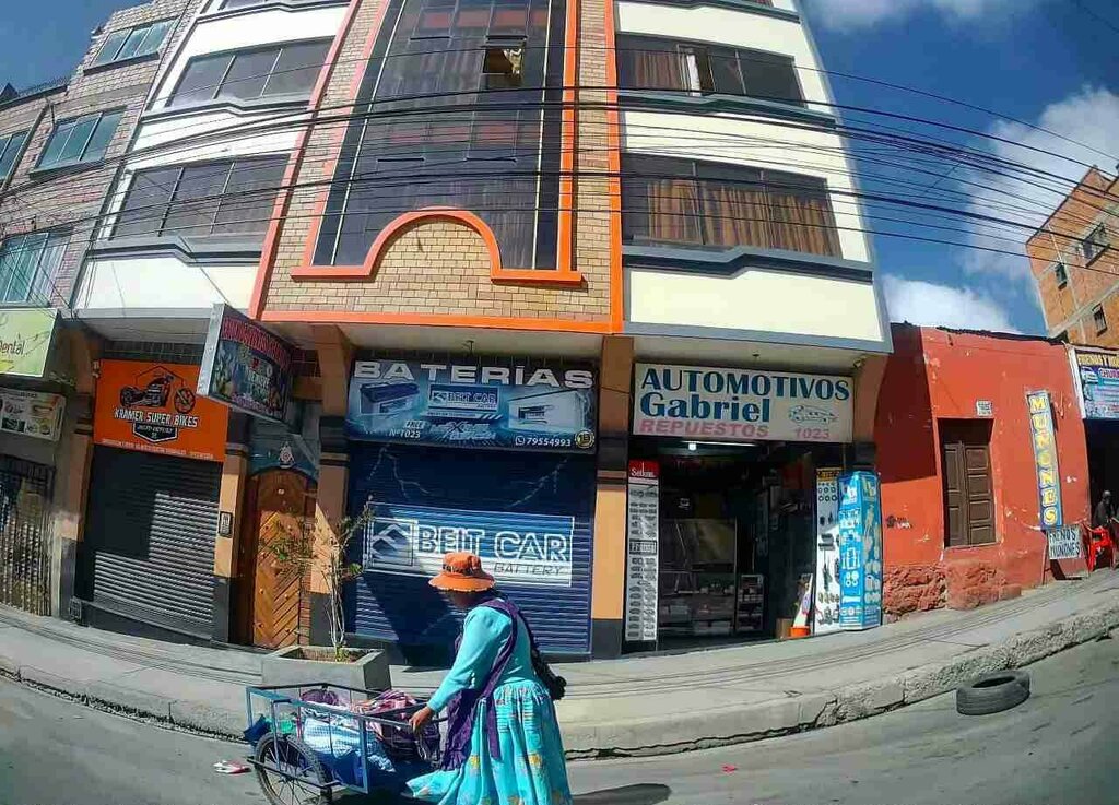 Otomobil yedek parçaları Repuestos for Motor Vehicles, La Paz, foto