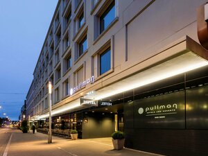 Pullman Basel Europe (Basel-Stadt, Basel, Clarastrasse, 43), otel  Basel'den