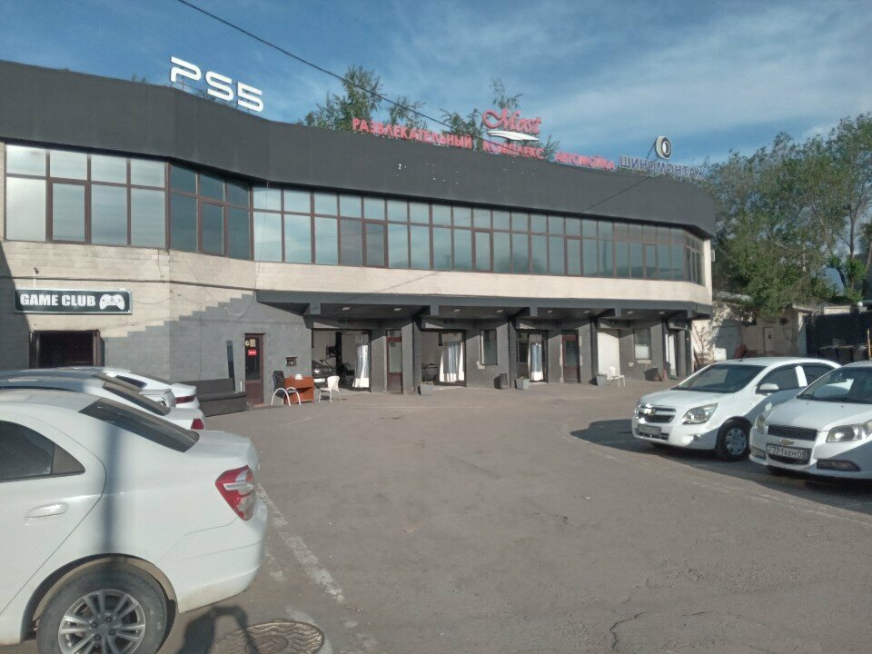 At ve binicilik kulüpleri Studbook, Almatı, foto