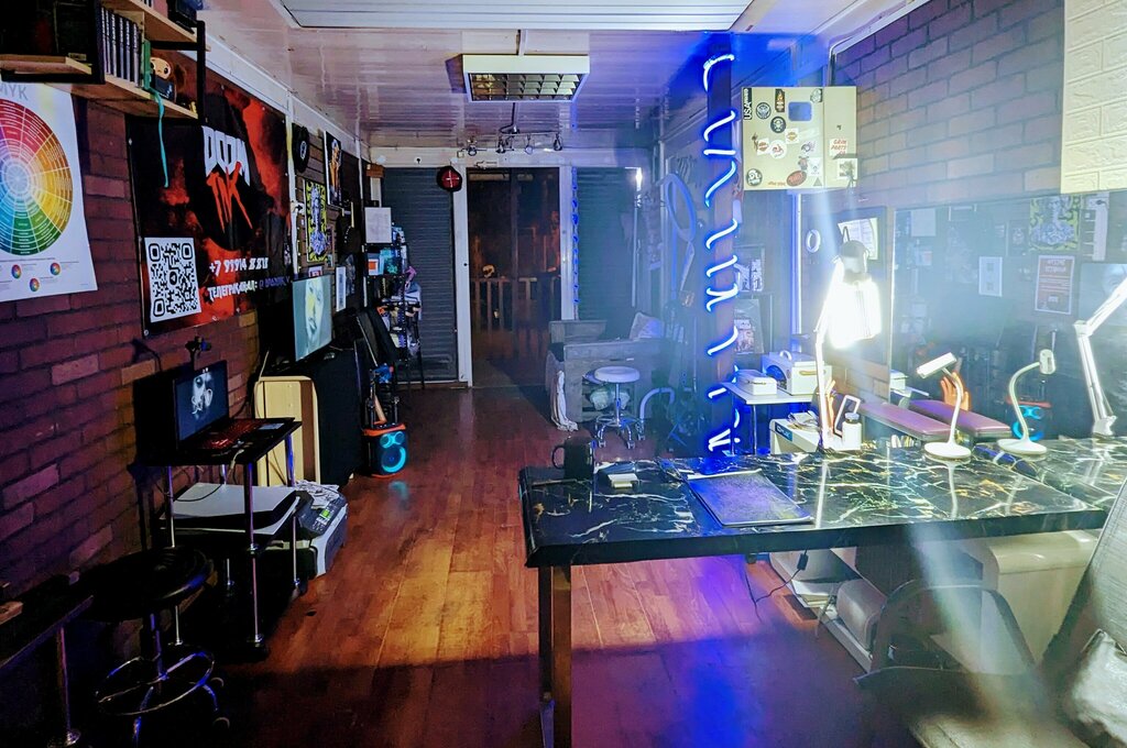 Dövmeciler Doom Ink, Moskova, foto