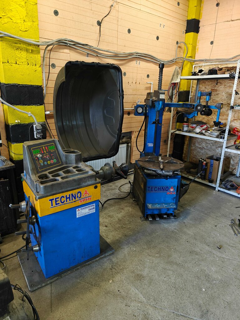 Otomobil servisi Underground service, Kolpino, foto