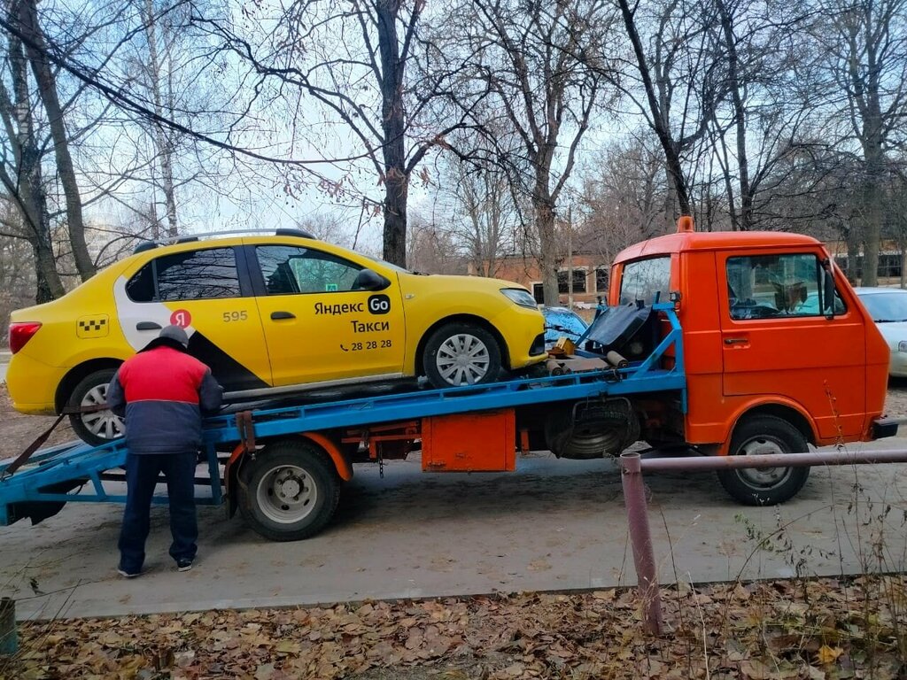 Çekici hizmeti Akkuratniy evakuator V Tule, Şçiokino, foto