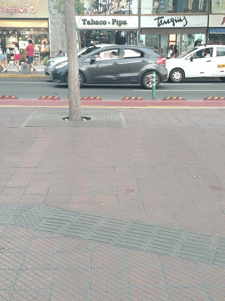 Tütün, sigara mağazaları Tabaco & Pipe, Lima, foto