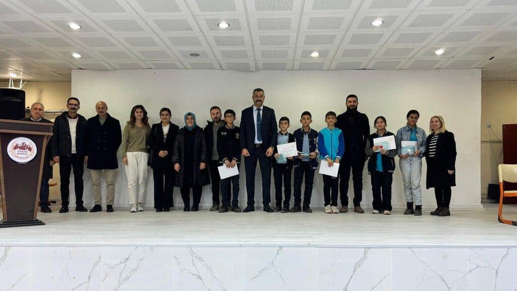 Devlet kurumları ve bakanlıklar Çiçekdağı İlçe Milli Eğitim Müdürlüğü, Çiçekdağı, foto