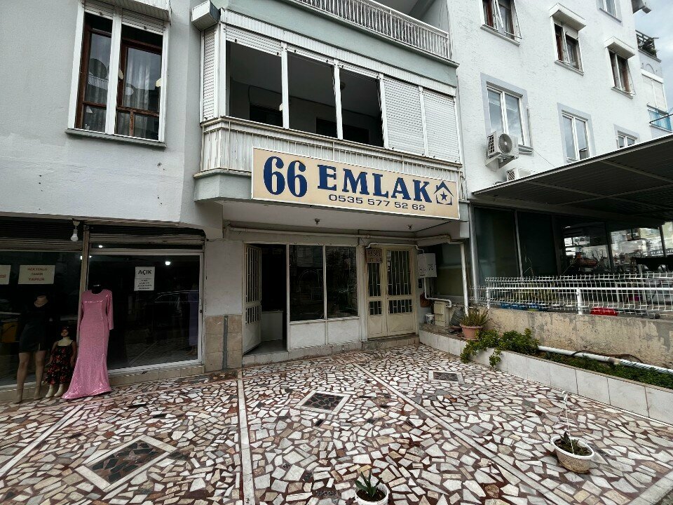 Emlak ofisi 66 Emlak, Antalya, foto