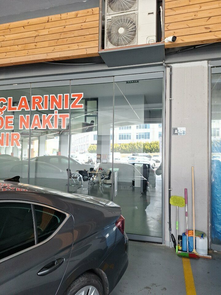 Otomobil satış galerileri Kartaş 2. El Otomotiv, İstanbul, foto