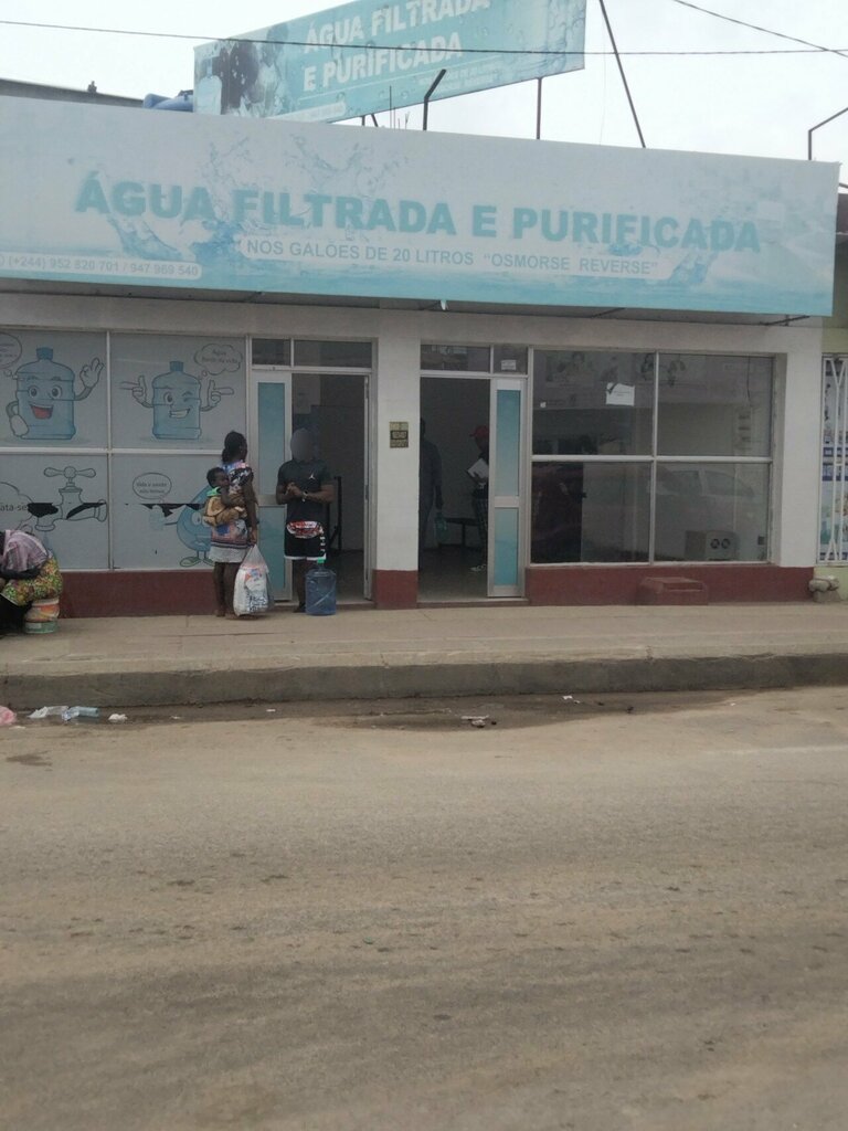 Su satışı Àgua Filtrada e Purificada, Loanda, foto