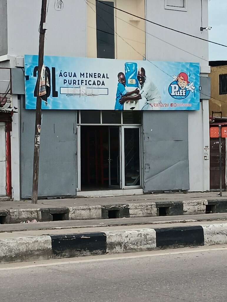 Su satışı Água putificada, Loanda, foto