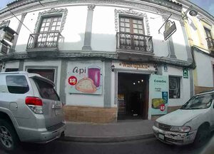 Wistupiku Sucursal Calvo (Department of Chuquisaca, Oropeza Province, Municipality of Sucre, Distrito D-1), kafe  Sucre'den
