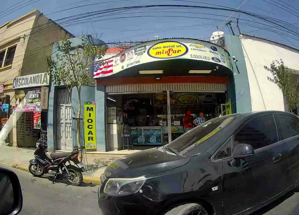 Motosiklet yedek parçaları Miocar, Cochabamba, foto