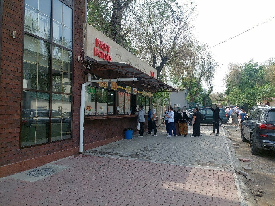 Fast food Mant Kiosk, Bişkek, foto