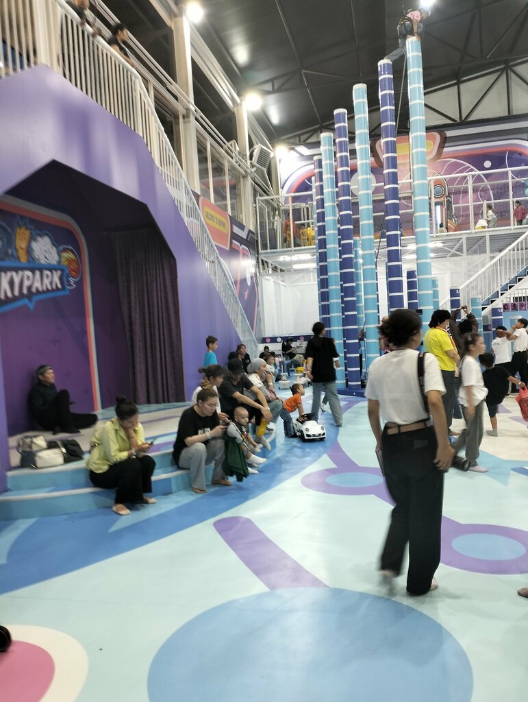 Lunapark Skypark, Aktöbe, foto