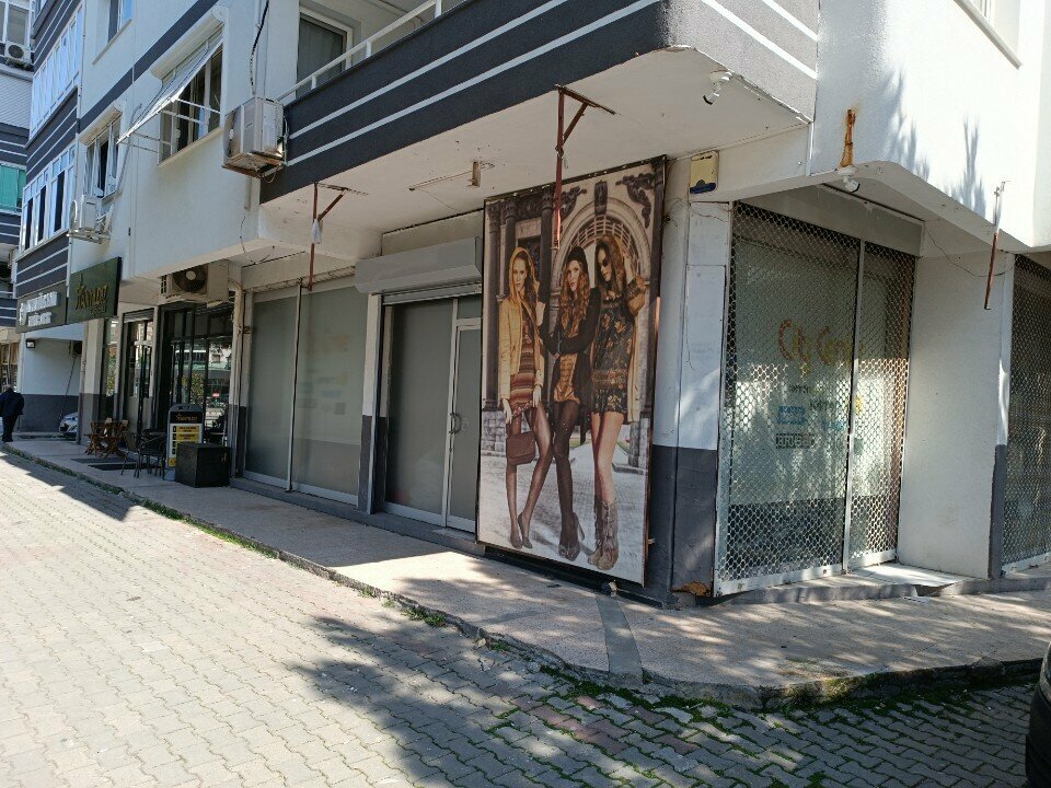 Giyim mağazası City Center Fashion, İzmir, foto