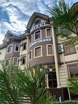 Jahon Grand Hotel (Zargarlik koʻchasi No:140, Toshloq mahalla fuqarolar yigʻini), otel  Cizzak'tan