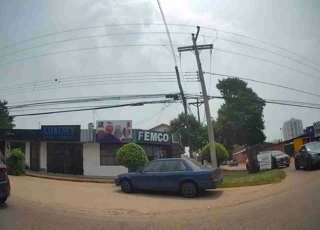 i̇nşaat gereçleri Femco central, Santa‑Krus, foto