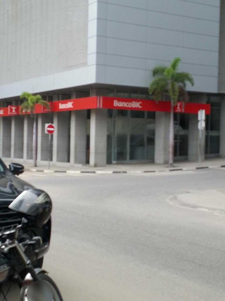 ATM'ler Buc, Loanda, foto