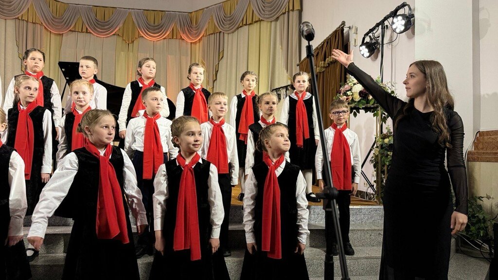 Müzik okulları ve konservatuarlar Muzykalnaya shkola Iskusstv № 5, Minsk, foto