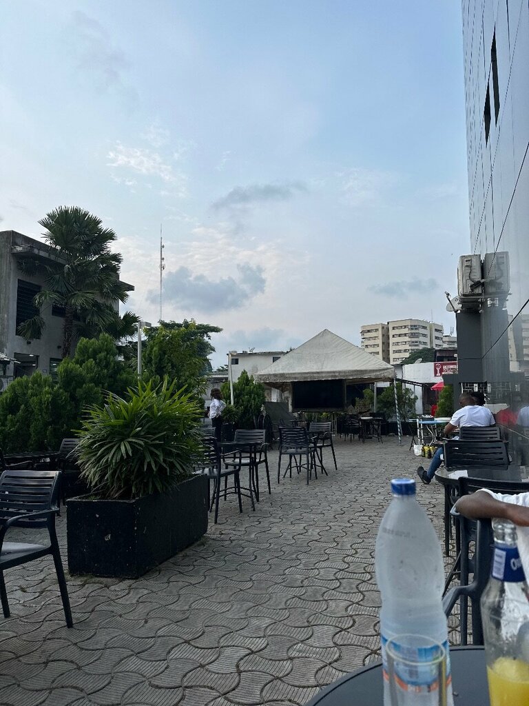 Restoran Under The Tree, Abican, foto